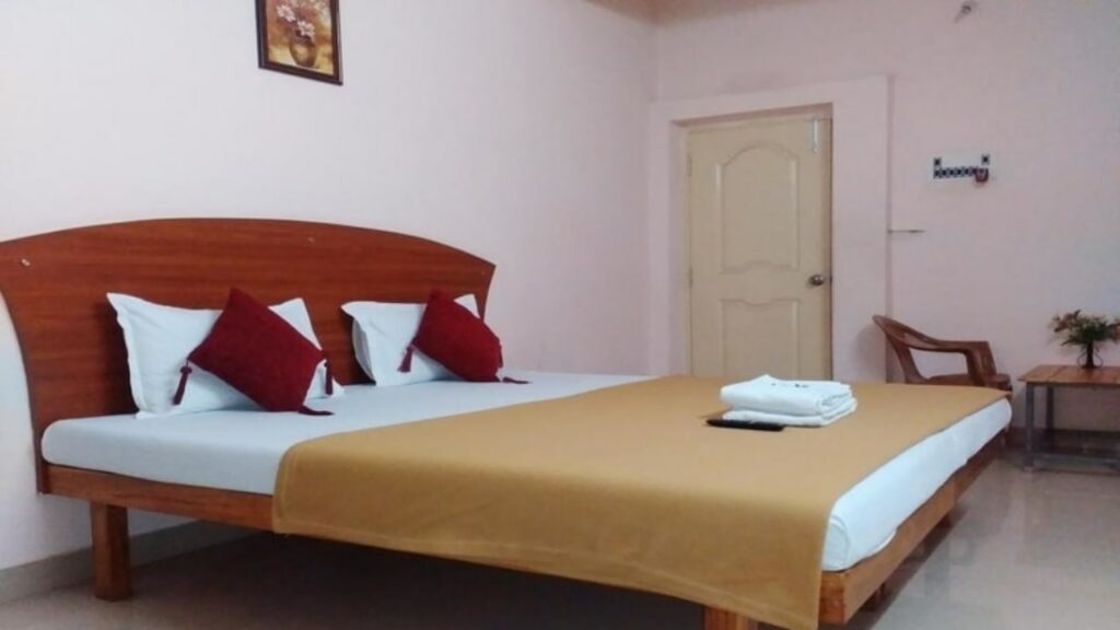 No More Sleeping On The Platform; AC Rooms At Railway Stations Starting ...