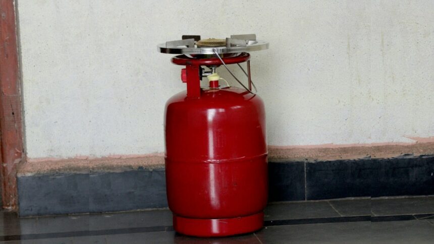 IndianOil To Launch 2kg Munna Cylinder In North East; Here's What You ...