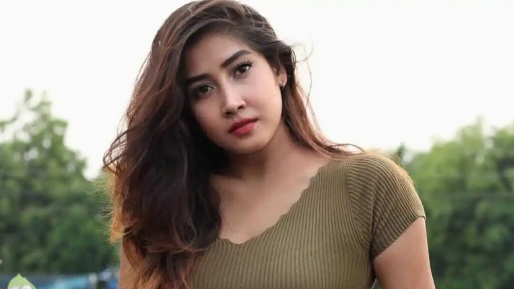 Sofia Ansari's New Video Goes Viral, Fans React with Excitement