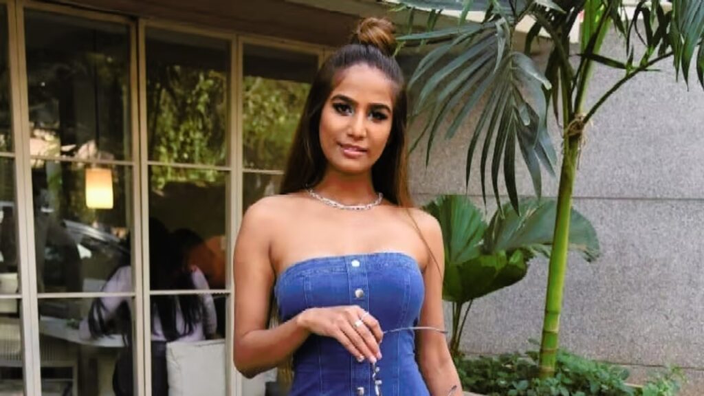 Has Poonam Pandey Died? People Are Not Able To Digest This Video Of The ...
