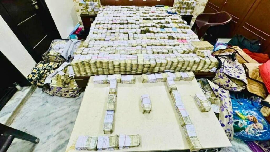 IT Raid On 3 Shoe Businessmen Of Agra, More Than Rs 30 Crore Cash Recovered